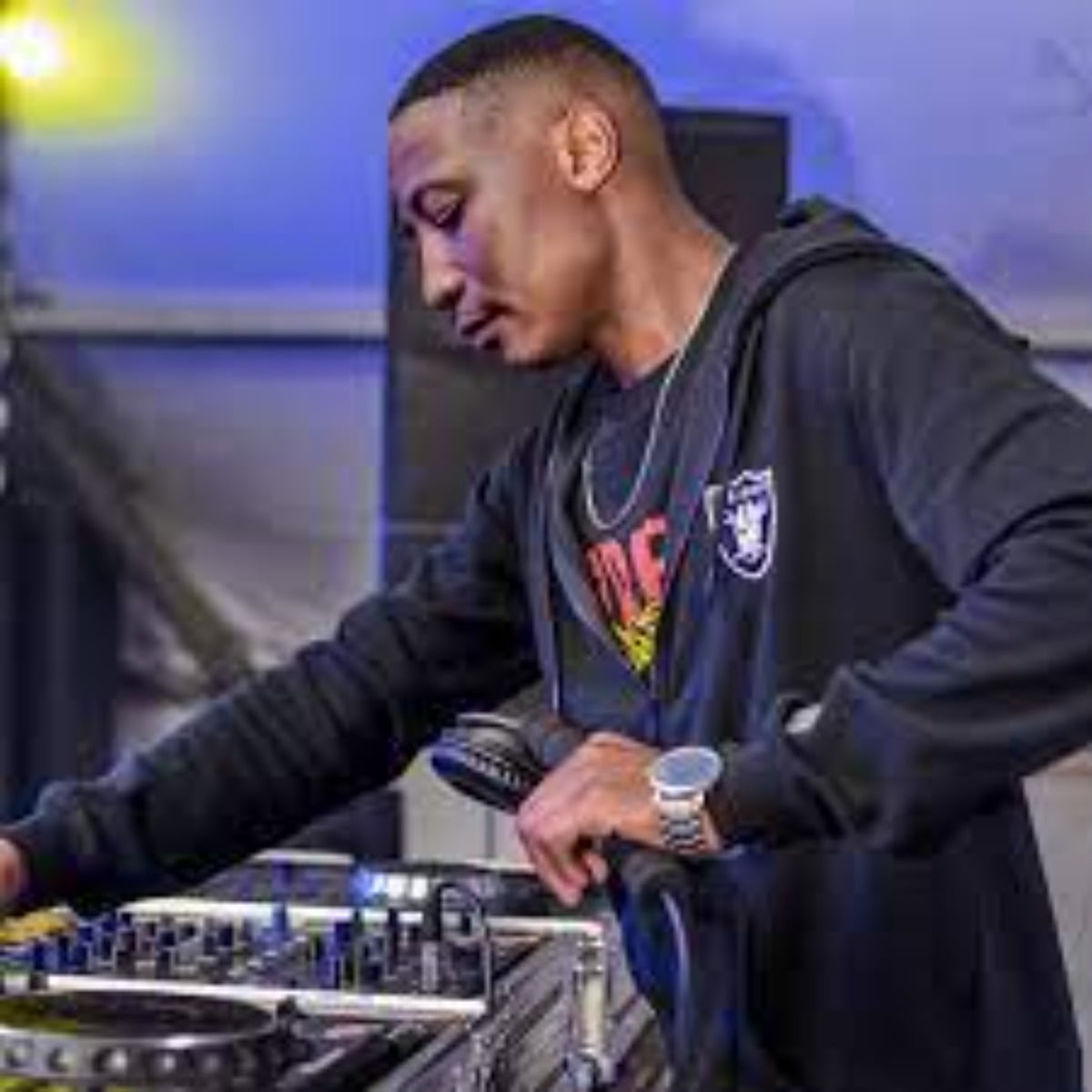 Da Musiqal Chef & Sam Deep – Mjovo (mp3 download)